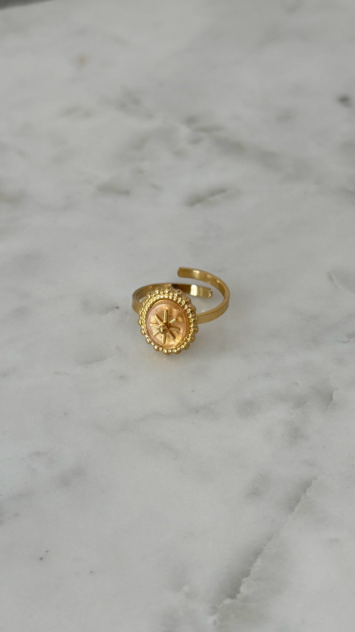 Adjustable Peach Stone Ring / 18k Gold – KAE Clothing